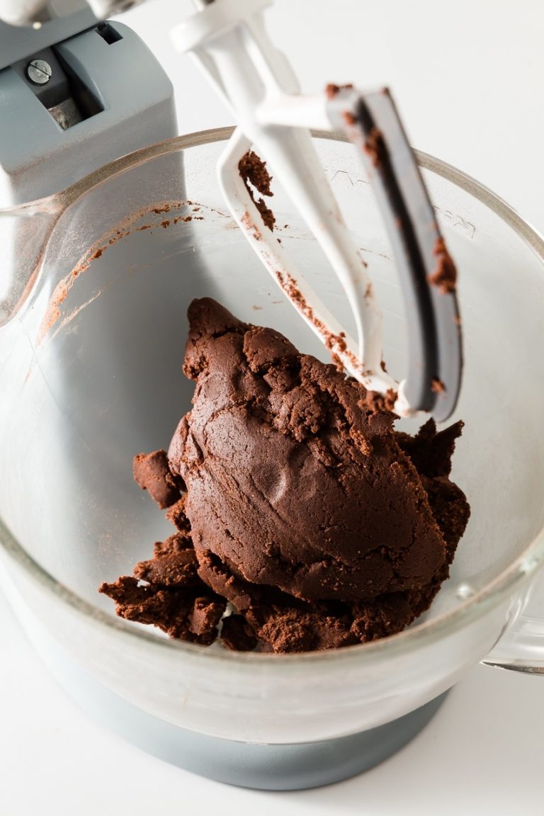 Homemade Oreo Cookies - Kitchen Cookbook