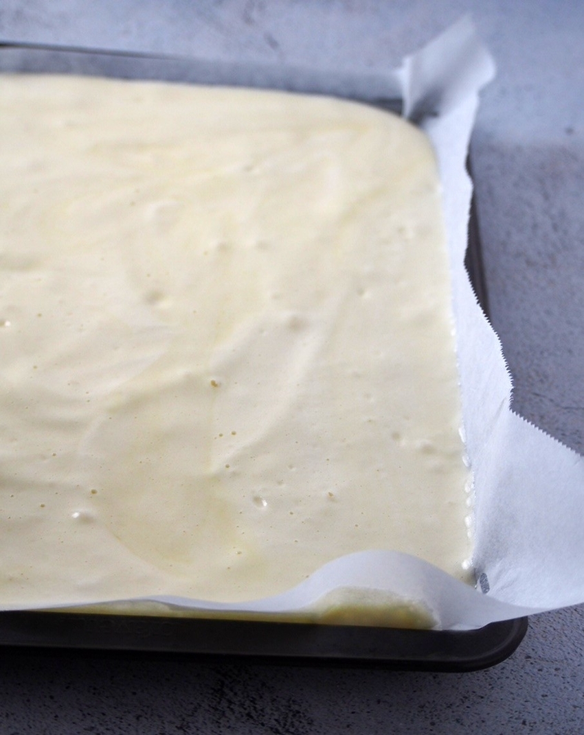 Vanilla Swiss Roll - Kitchen Cookbook