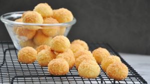 Coconut Pastry Balls - Kitchen Cookbook