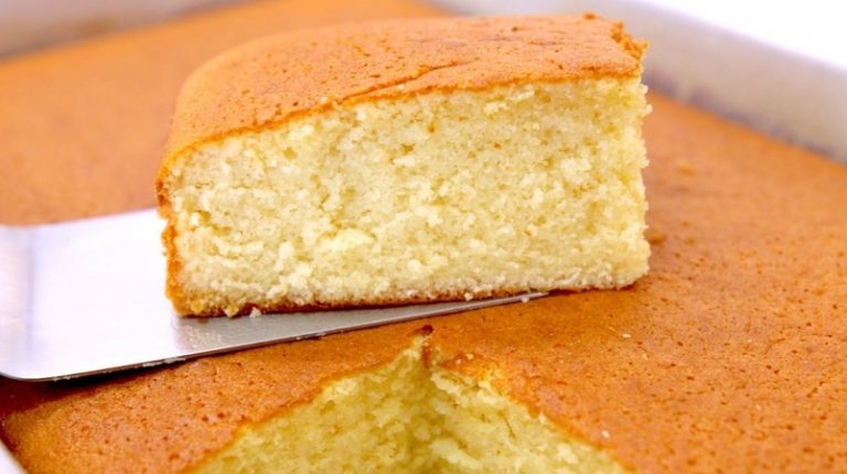 Moist And Fluffy Vanilla Cake - Kitchen Cookbook