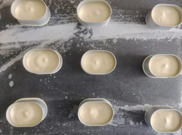 Light and Fluffy Bite-sized Chiffon Cake - Kitchen Cookbook