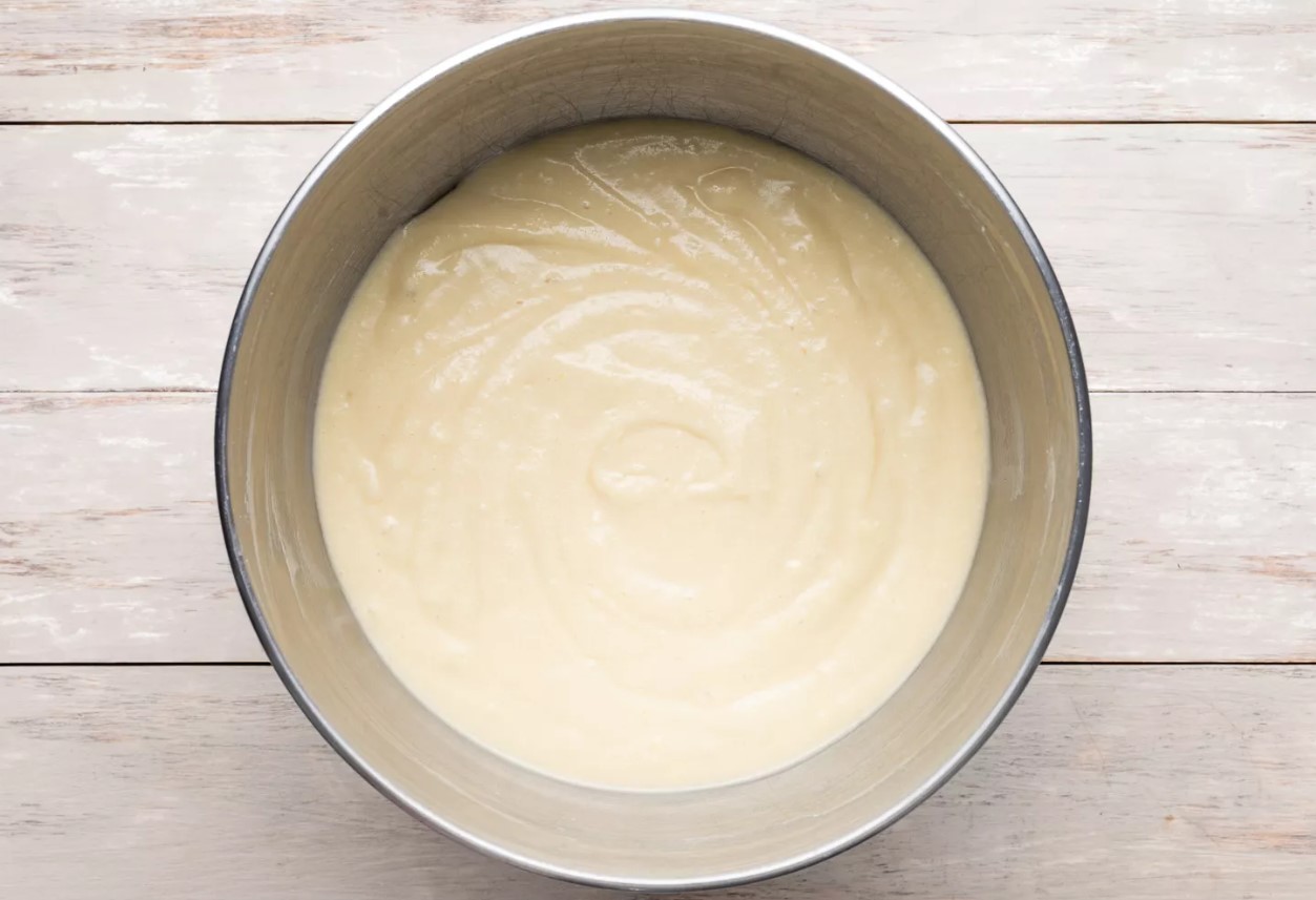 Perfect Round Vanilla Cake Recipe - Kitchen Cookbook