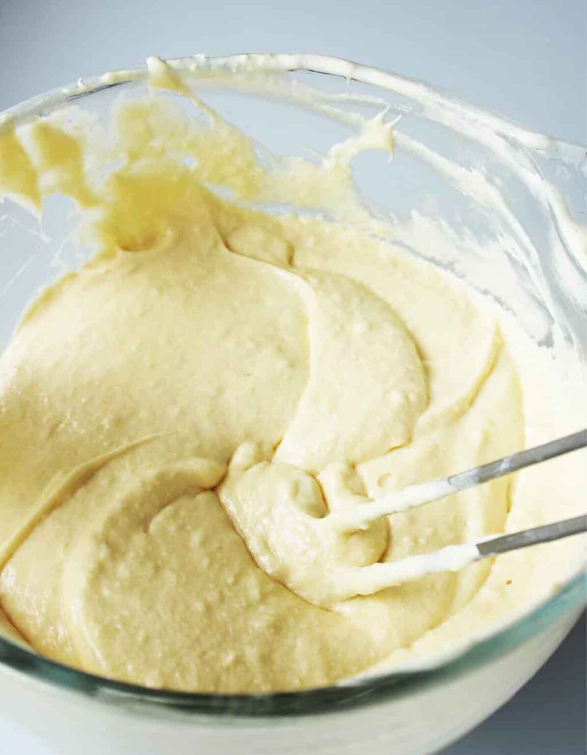 Fluffy Vanilla Sponge Cake - Kitchen Cookbook