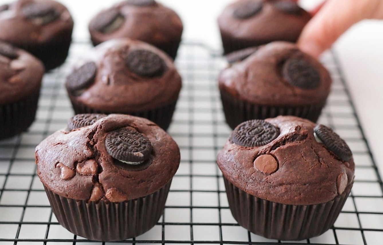 Oreo Double Chocolate Chip Muffins - Kitchen Cookbook