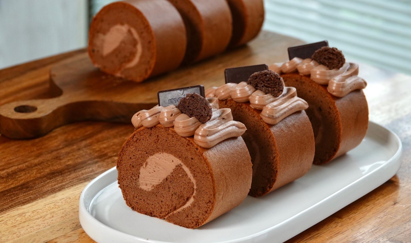 Chocolate Chantilly Roll Cake - Kitchen Cookbook