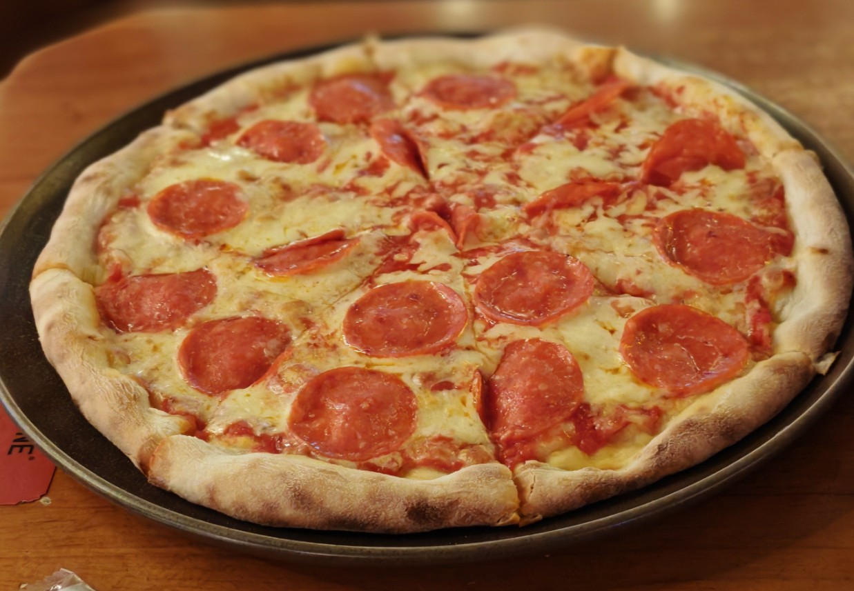 Homemade Pepperoni Pizza Recipe - Kitchen Cookbook